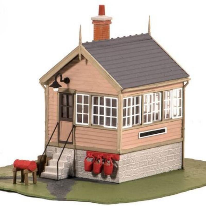 Ratio OO Gauge Platform/Ground Level Signal Box - Dream Steam