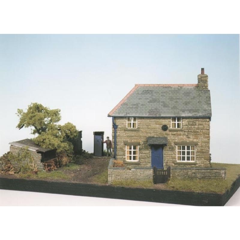 Wills Kits OO Gauge Farm Cottage Scene - Dream Steam
